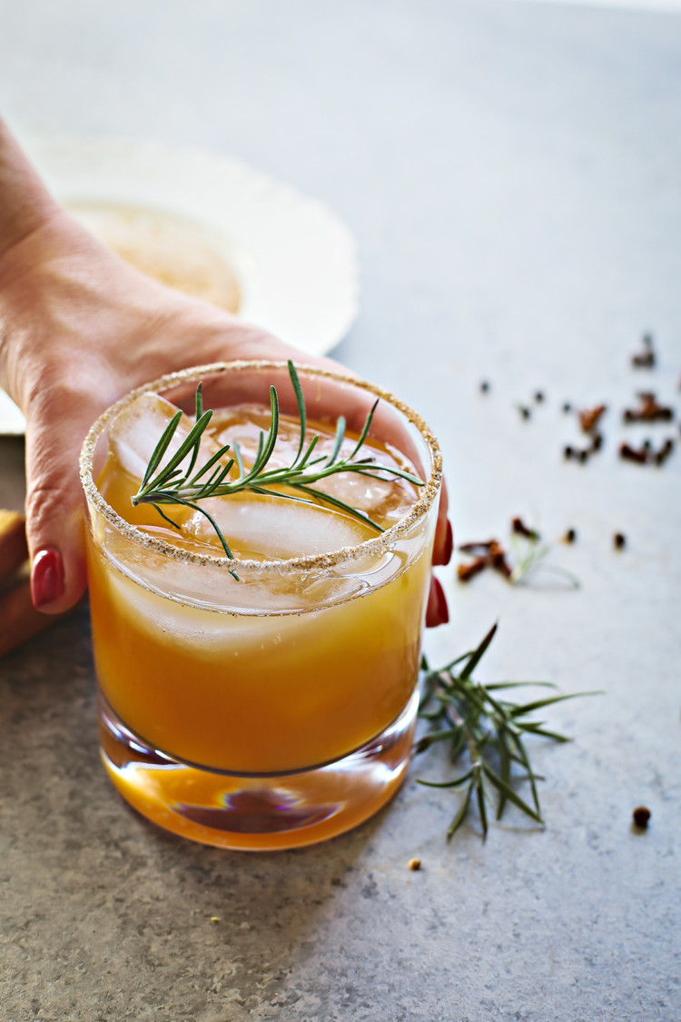 How to Make Homemade Gingerbread Spice Mix | Good Life Eats®