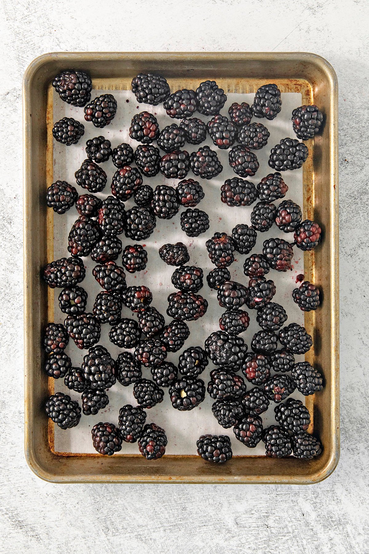 How to Freeze Blackberries (2 Easy Ways!) | Good Life Eats®